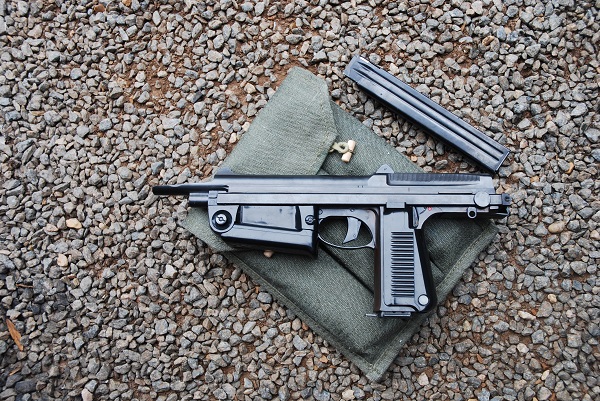 Deactivated Skorpion sun machine gun