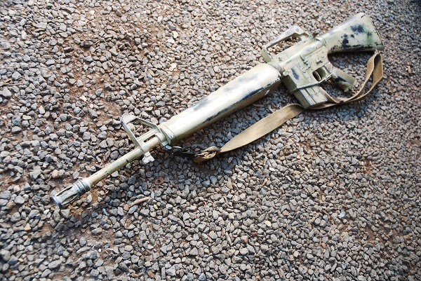 Replica M16